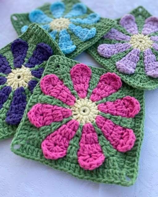 Retro Daisy Square Blanket - CROCHET STEP BY STEP